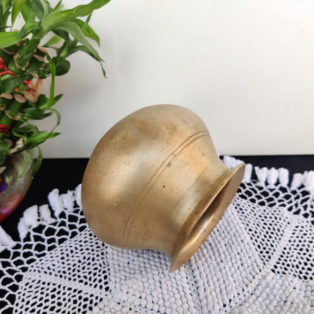 Antique Bronze Round Shaped Water Pot | Solid and Sturdy Pot ...