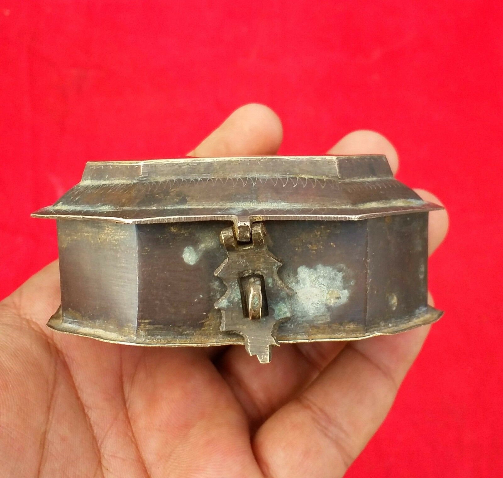 Vintage Brass Octagonal Jewellery Box|brass Pill Box|vintage Hand ...