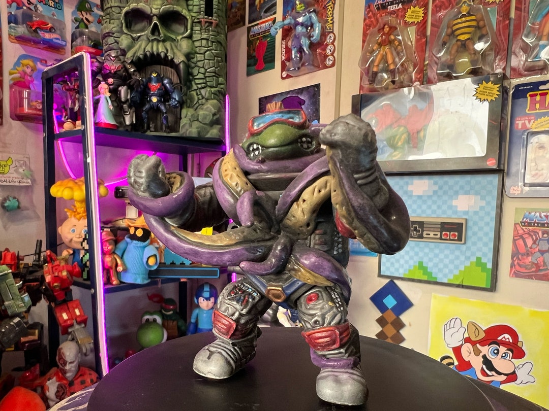 CUSTOM - TMNT Alien Attack Raphael - Etsy