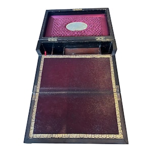 Antique Walnut Victorian Circa 1850 Ladies Mop Inlaid Lockable Writing ...