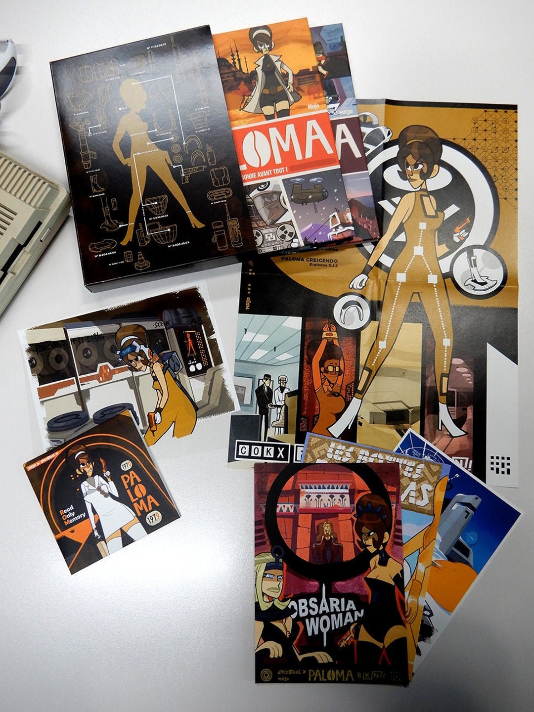 Delta Integral Cardboard Box Set With the 2 Volumes Dedication Poster ...