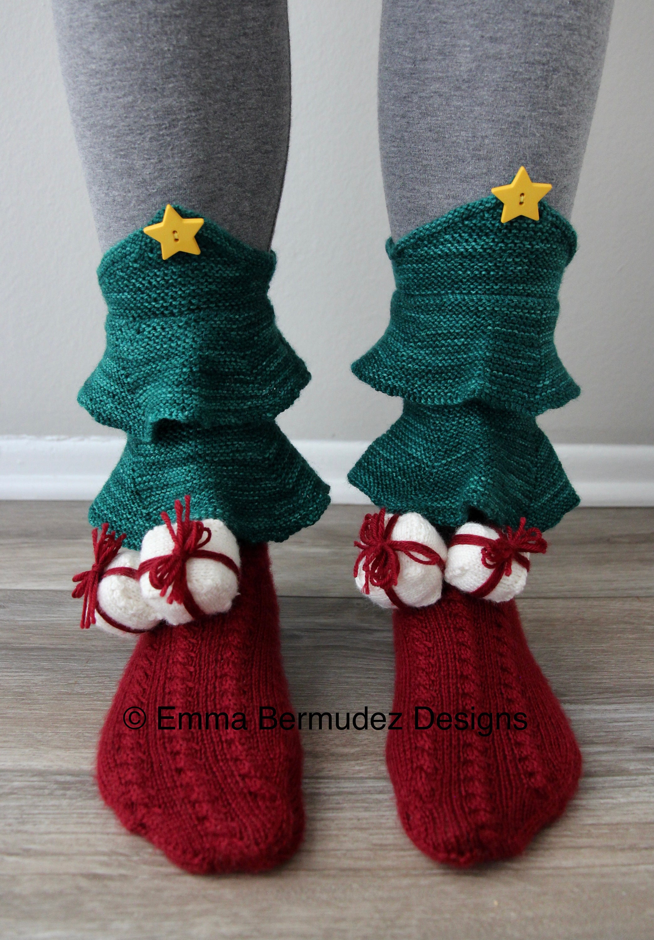 Christmas Tree Socks Knitting Pattern | O'tannenbaum, Funky Knit (PDF ...