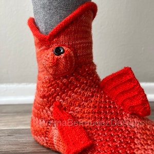 PDF | Knitting Pattern | Catch of the Day | Fish Socks Pattern ...
