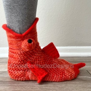 PDF | Knitting Pattern | Catch of the Day | Fish Socks Pattern ...