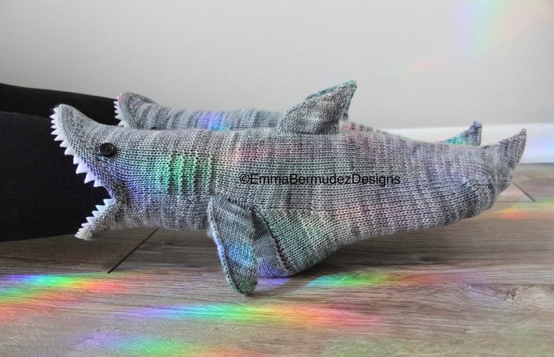 PDF | KNITTING PATTERN | Shark Bait | Shark Socks Funky Knitting ...