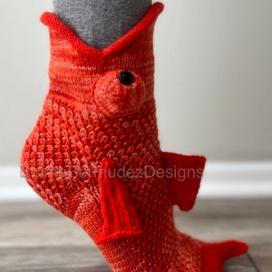 PDF | Knitting Pattern | Catch of the Day | Fish Socks Pattern ...