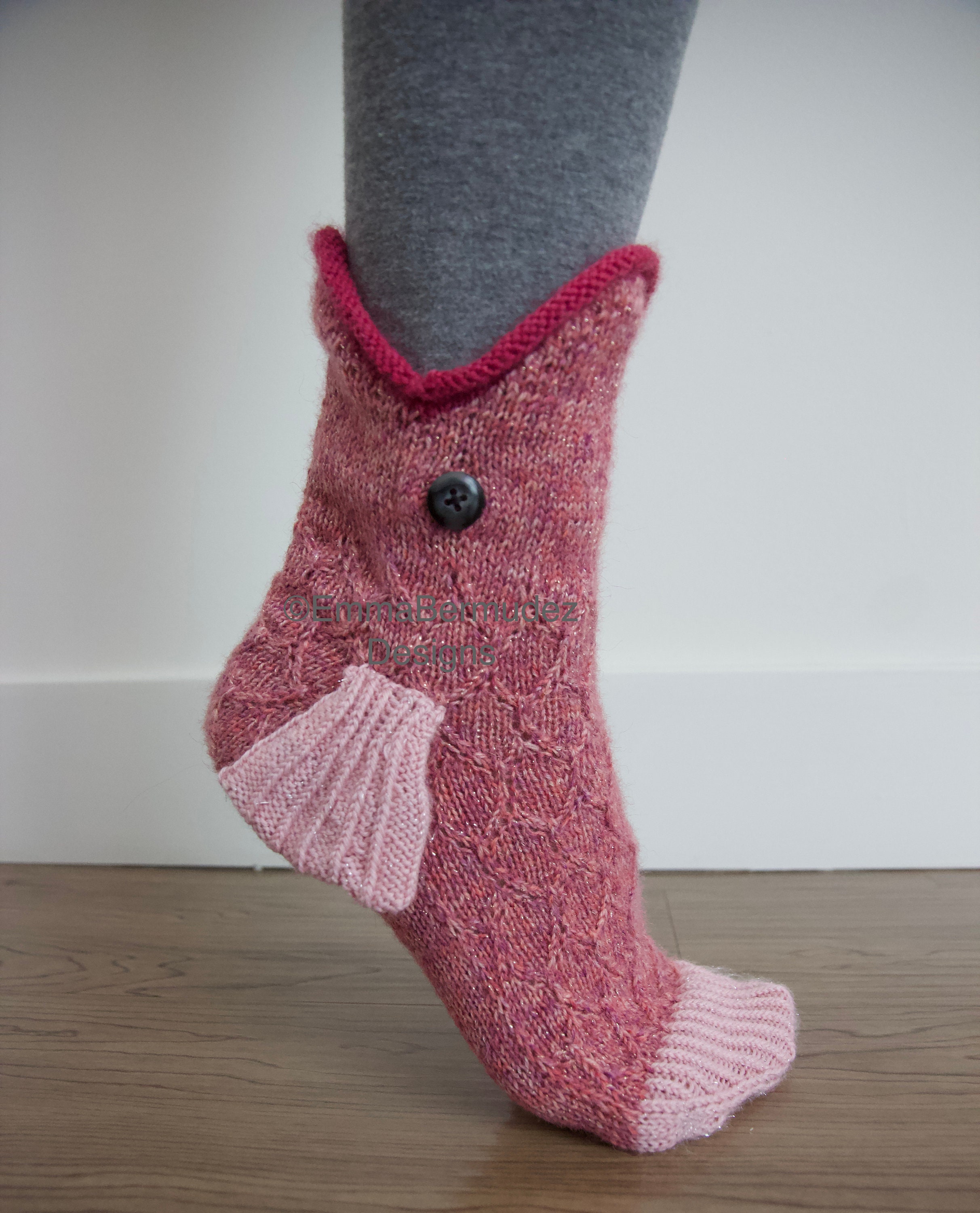 PDF Knitting Pattern Catch of the Day Fish Socks Pattern - Etsy