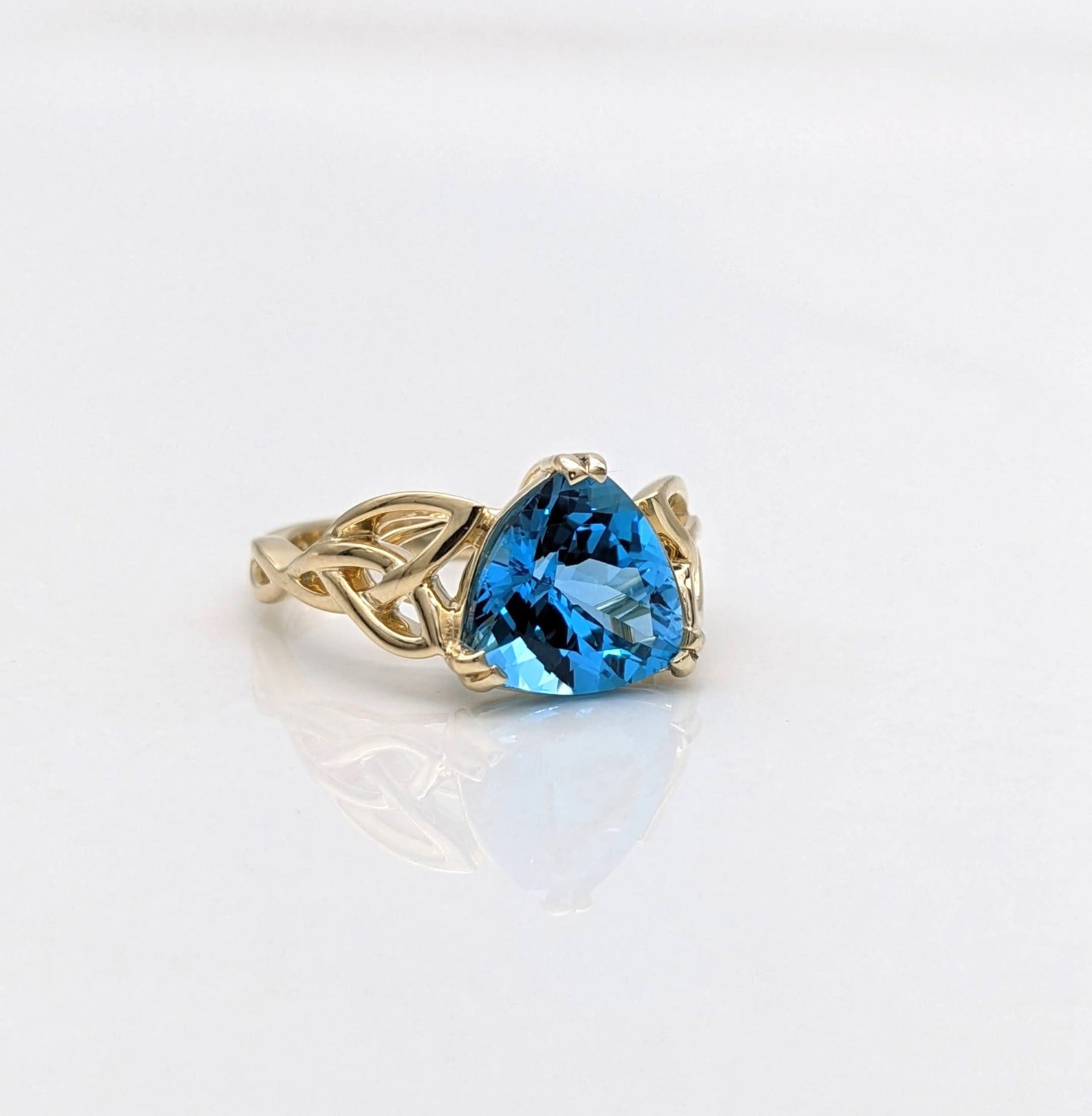 Trillion Shape Engagement Ring Setting in 14K Solid Gold | 10mm, 11mm ...