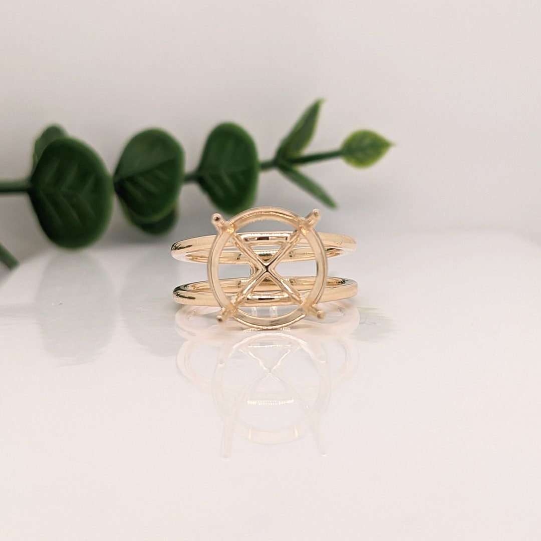 Lovely Split Shank Solitaire Ring Semi Mount in 14k White, Yellow or ...