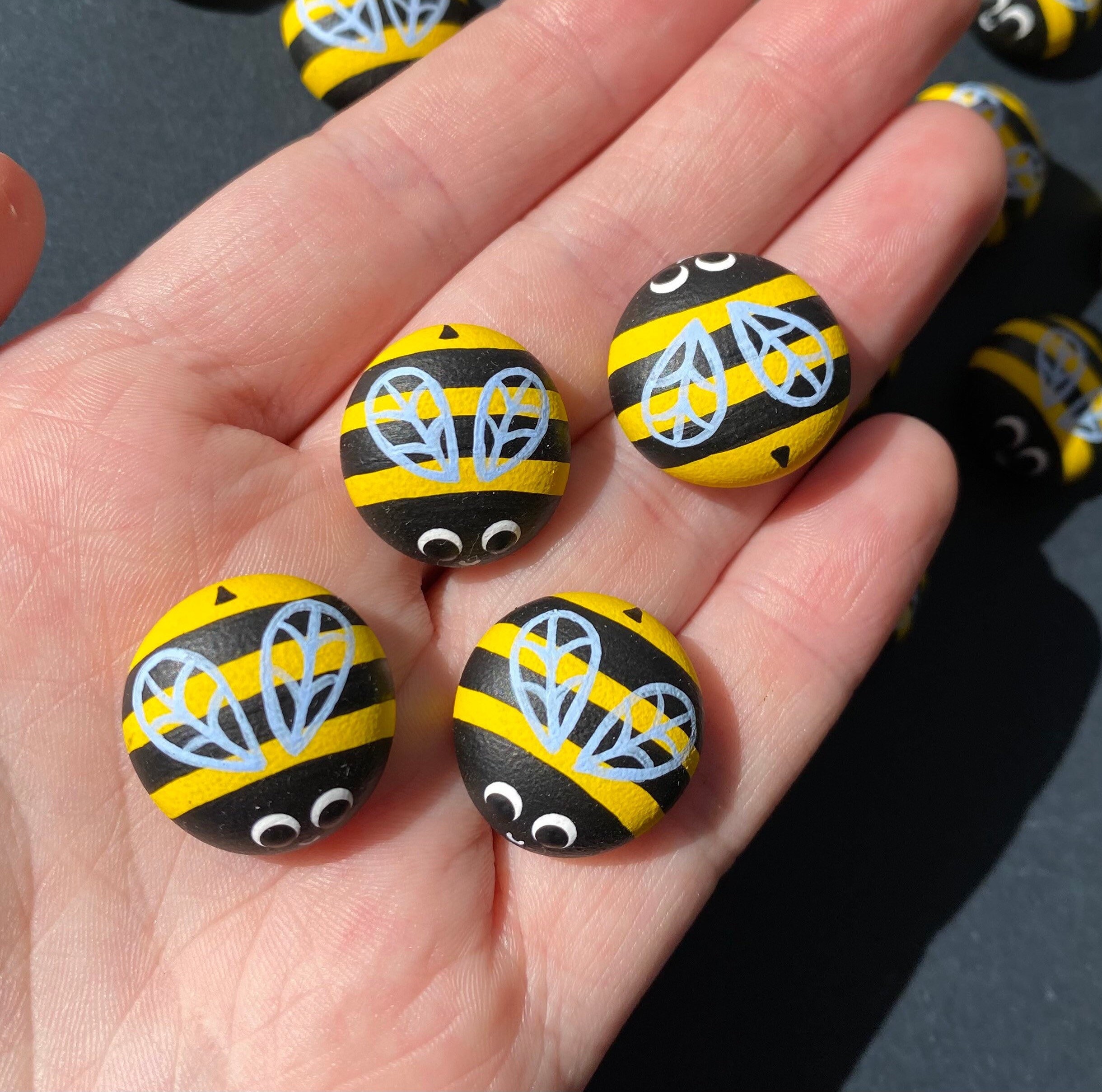 Hand-painted Bee Pebble - Acrylic Bumblebee Rock Art - Etsy
