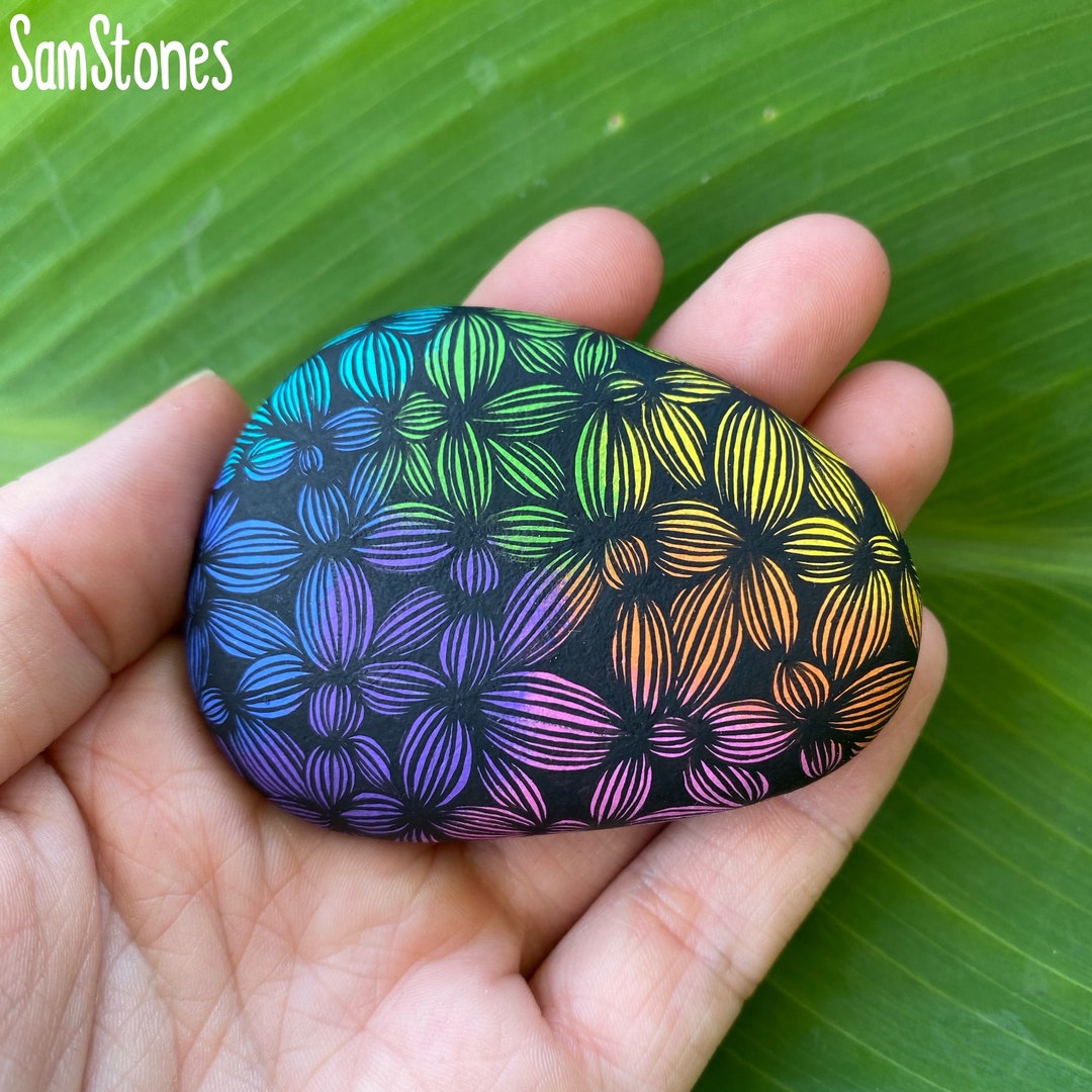 Zen Bloom, Zentangle Art, Hand Painted Rock. Acrylic Paint - Etsy