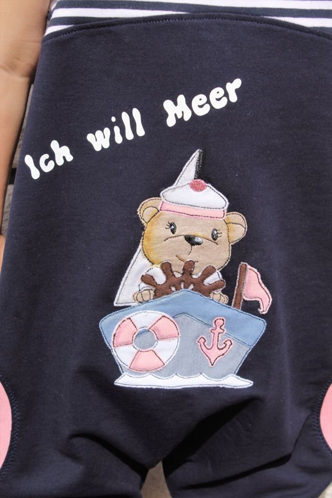 Kaptain Bobby Doodle Embroidery File | Etsy