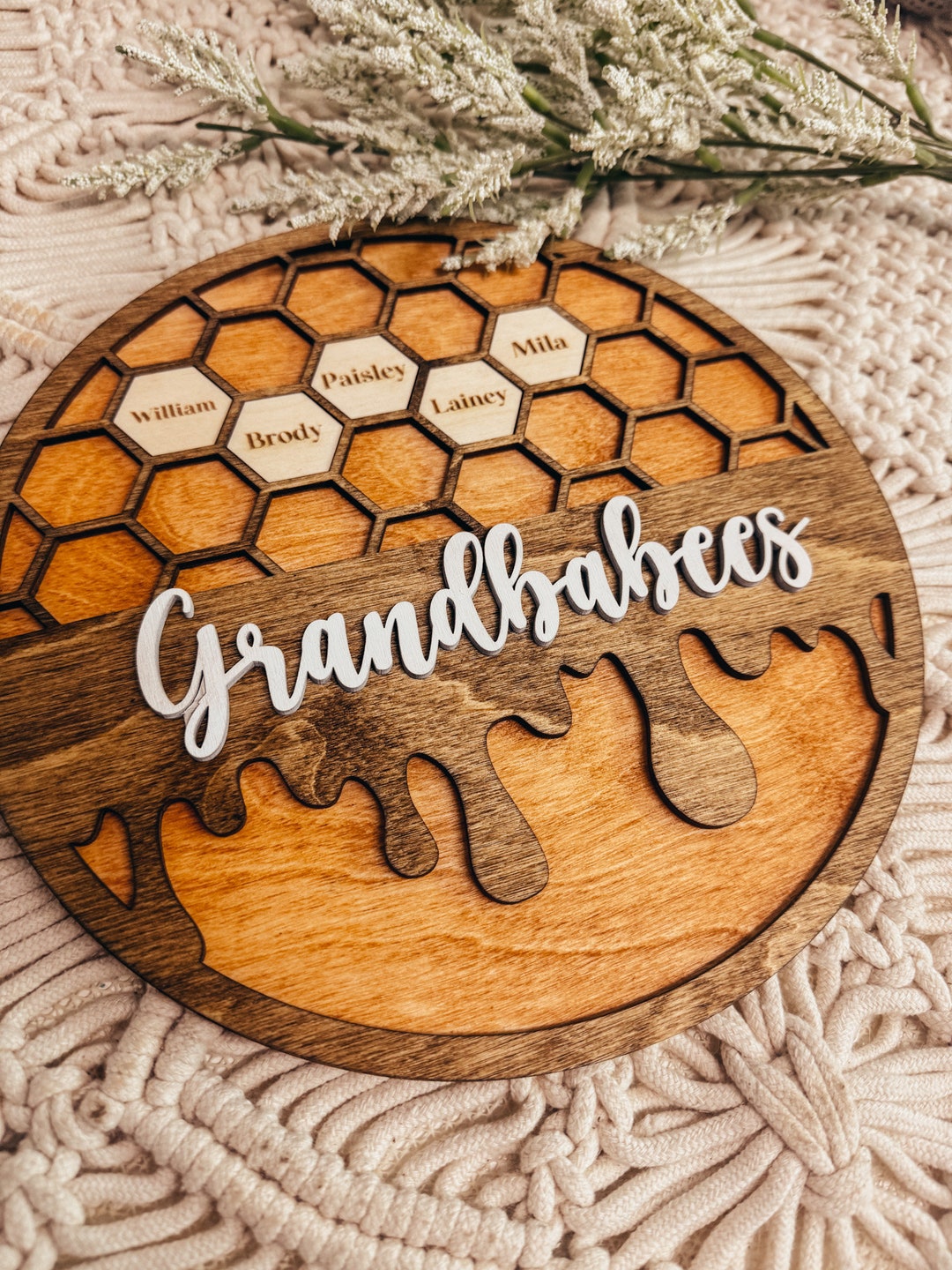 Personalized Grandchildren Name Sign: Honeycomb Bee Decor - Etsy