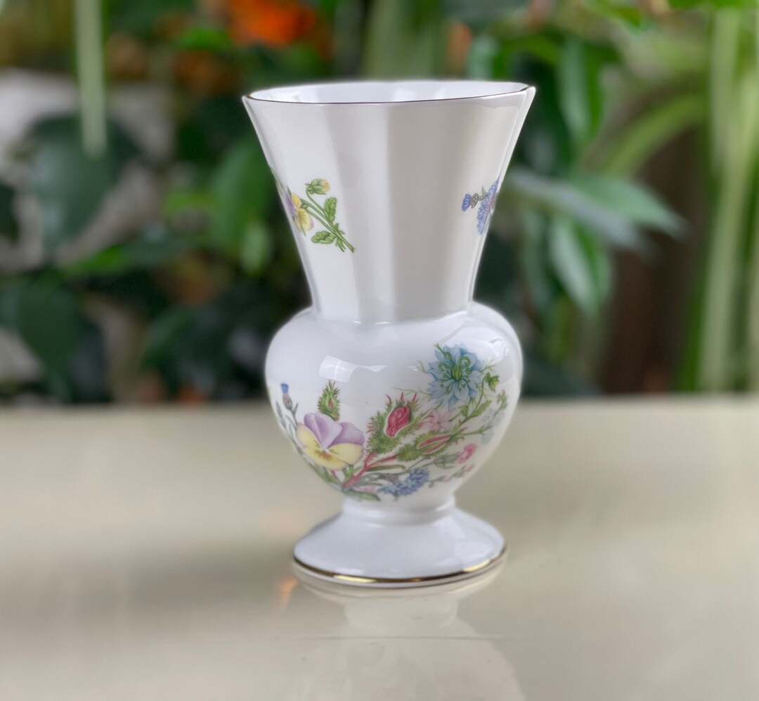 Small Wild Tudor Aynsley Vintage Vase Made in England Bud - Etsy