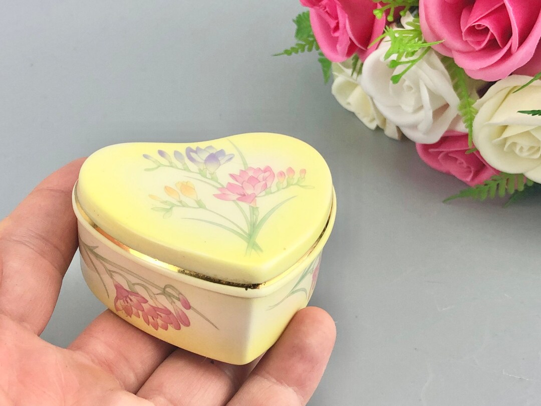 Jewelry Box, Trinket Box With Lid, Heart Shaped Vintage Porcelain Box ...