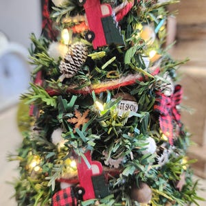 Miniature Dollhouse Christmas Tree (1:12 Scale) - Dollhouse Miniatures ...