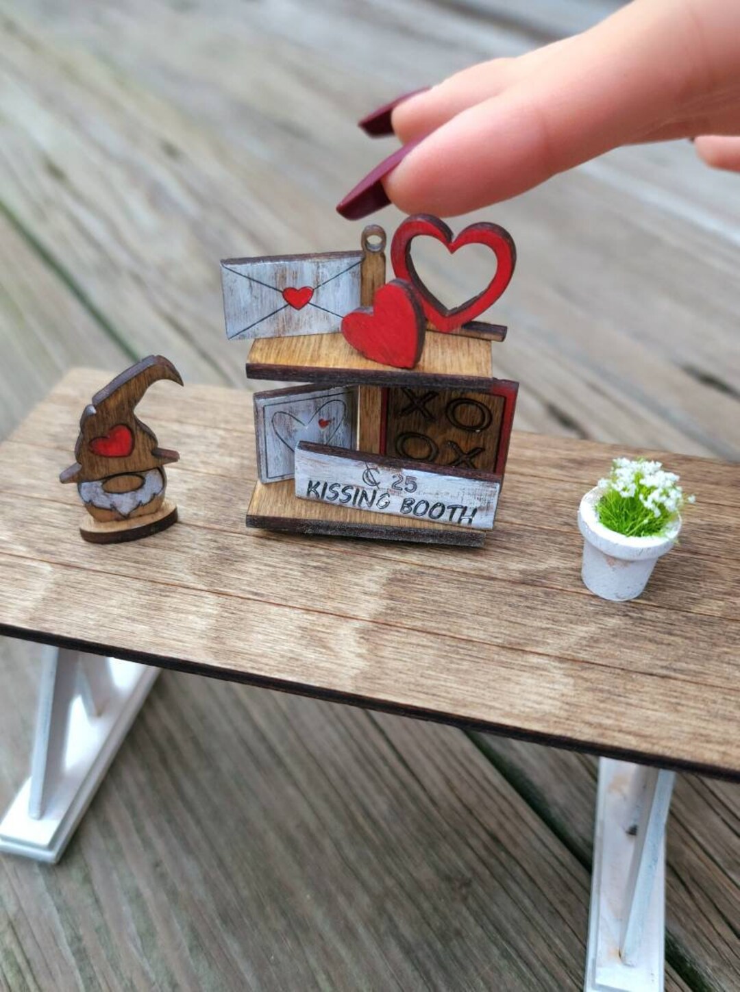 1 12 Miniature Valentines Day Table Decor Dollhouse Miniatures