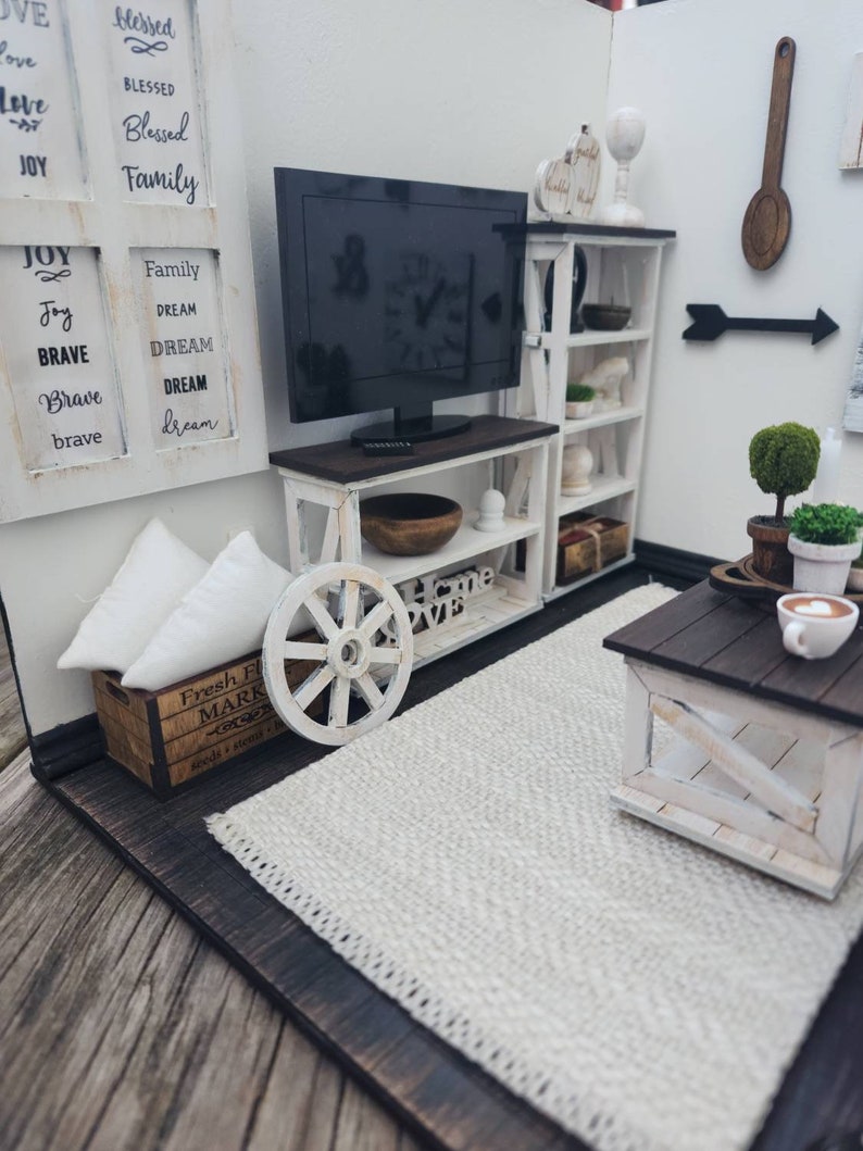 Miniature Dollhouse Farmhouse Wheel Wall Decor Miniature - Etsy