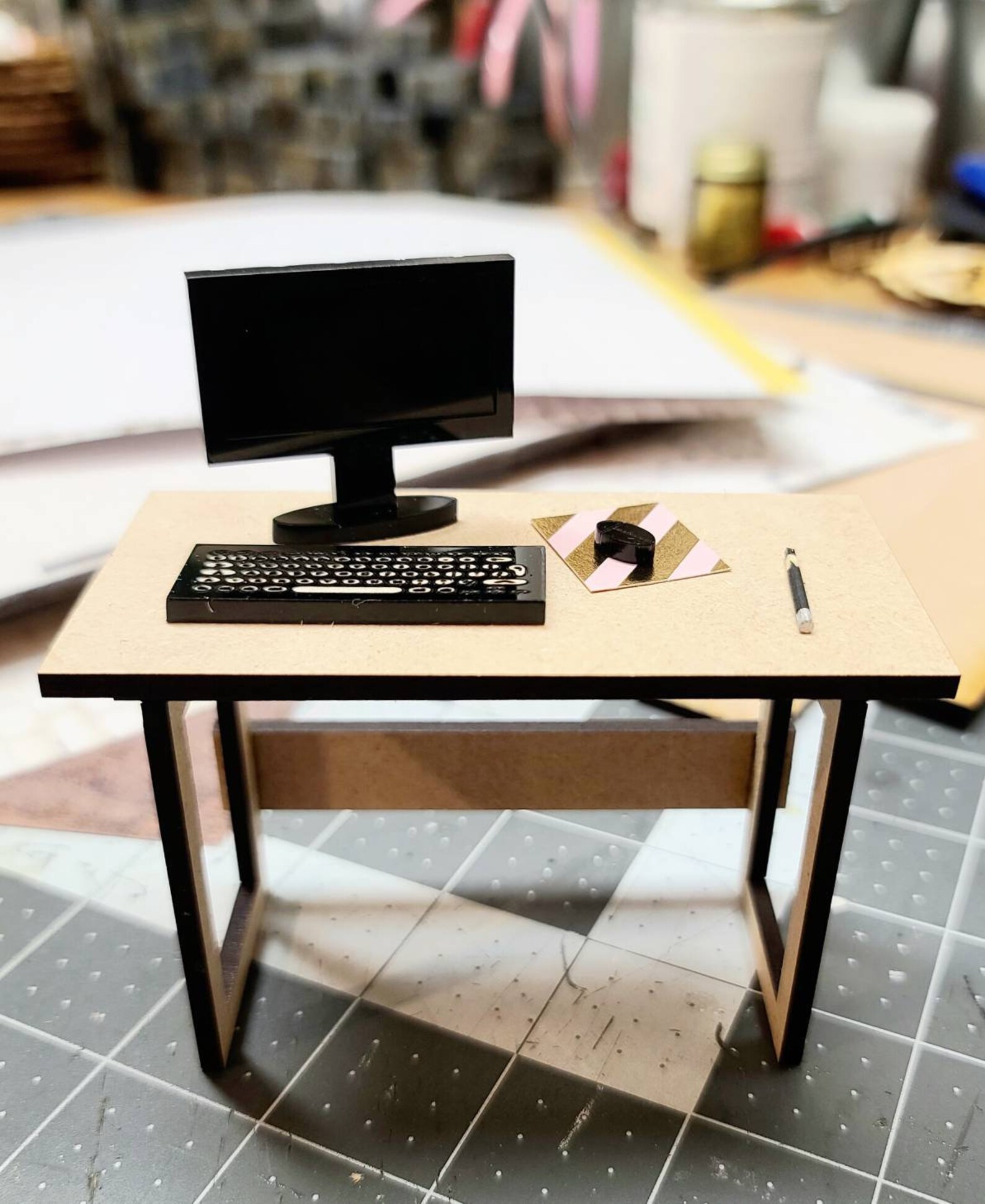 Dollhouse Miniature Computer Monitor 1:12 Doll Furniture - Etsy