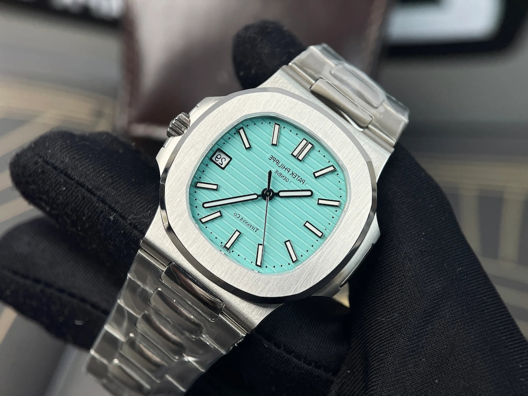 Patek Philippe Tiffany & Co Nautilus Blue 40mm Dial Come With Box Tag ...