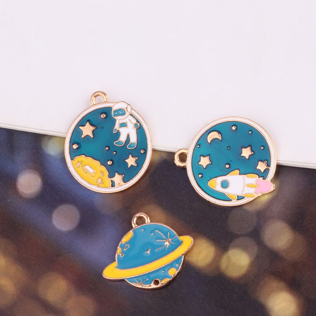 10pcs Enamel Rocket Astronaut Charms Pendants Round Planet Connectors ...