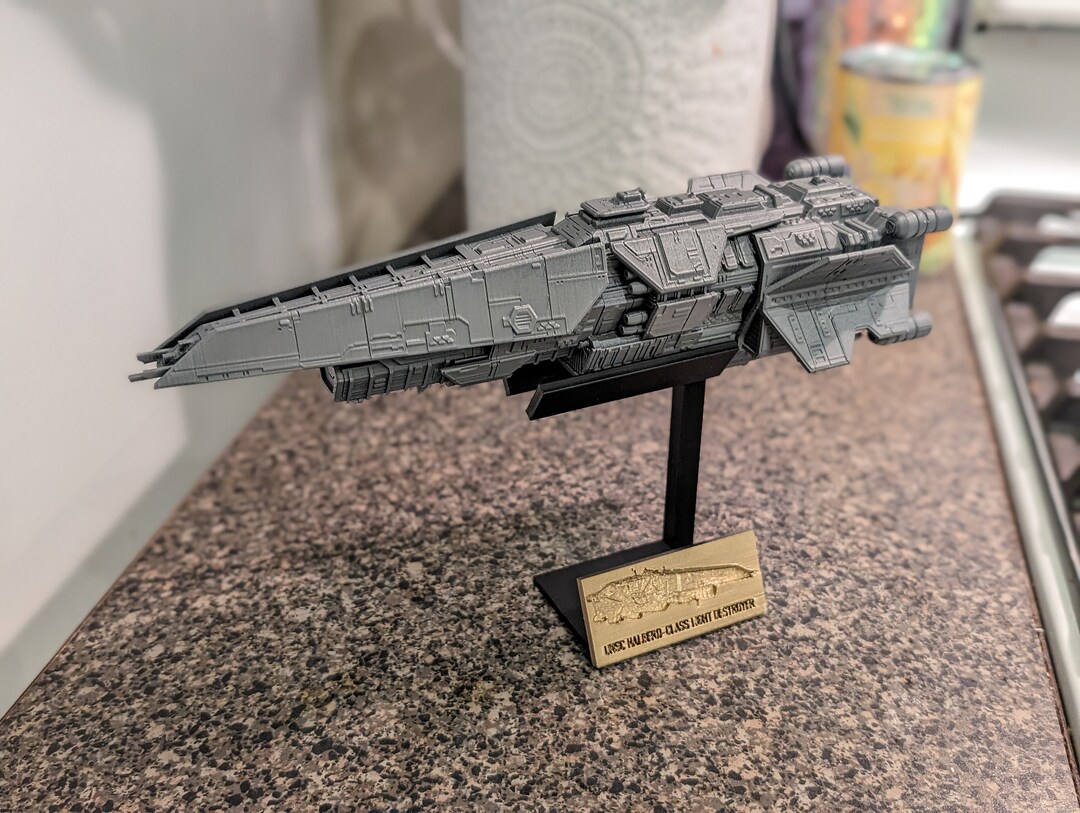 Halo UNSC Halberd Class Destroyer Model With Customizable Display Stand ...