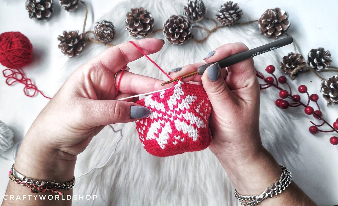 Scandinavian Crochet Pattern Christmas Crochet Bauble - Etsy