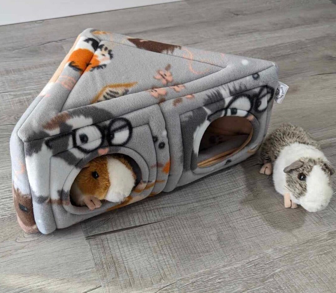 Cozy Corner Cube Bed for Guinea Pig - Handmade Fleece Soft Bedding ...