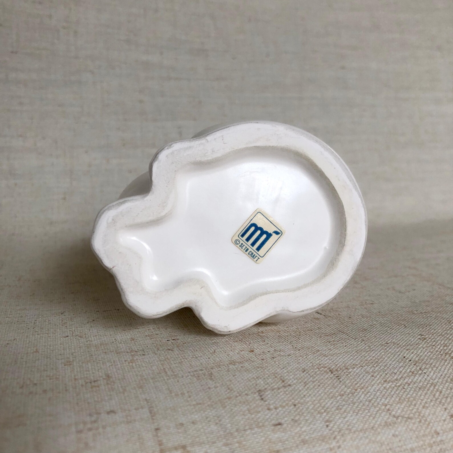 White Ceramic Cat Vase – 80s Comic Style, Single Bud Vase - Etsy
