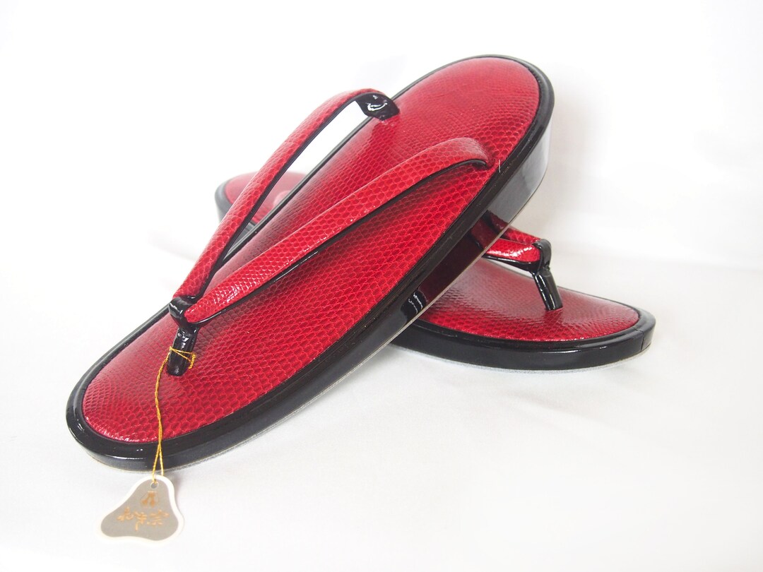 Vintage Japanese Zori Shoes - Red Exotic Leather and Black Enamel - Etsy