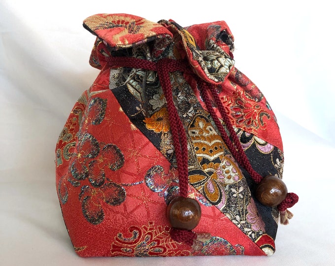 Elegant Japanese Drawstring Bag Kinchaku Red and Black Jacquard - Etsy