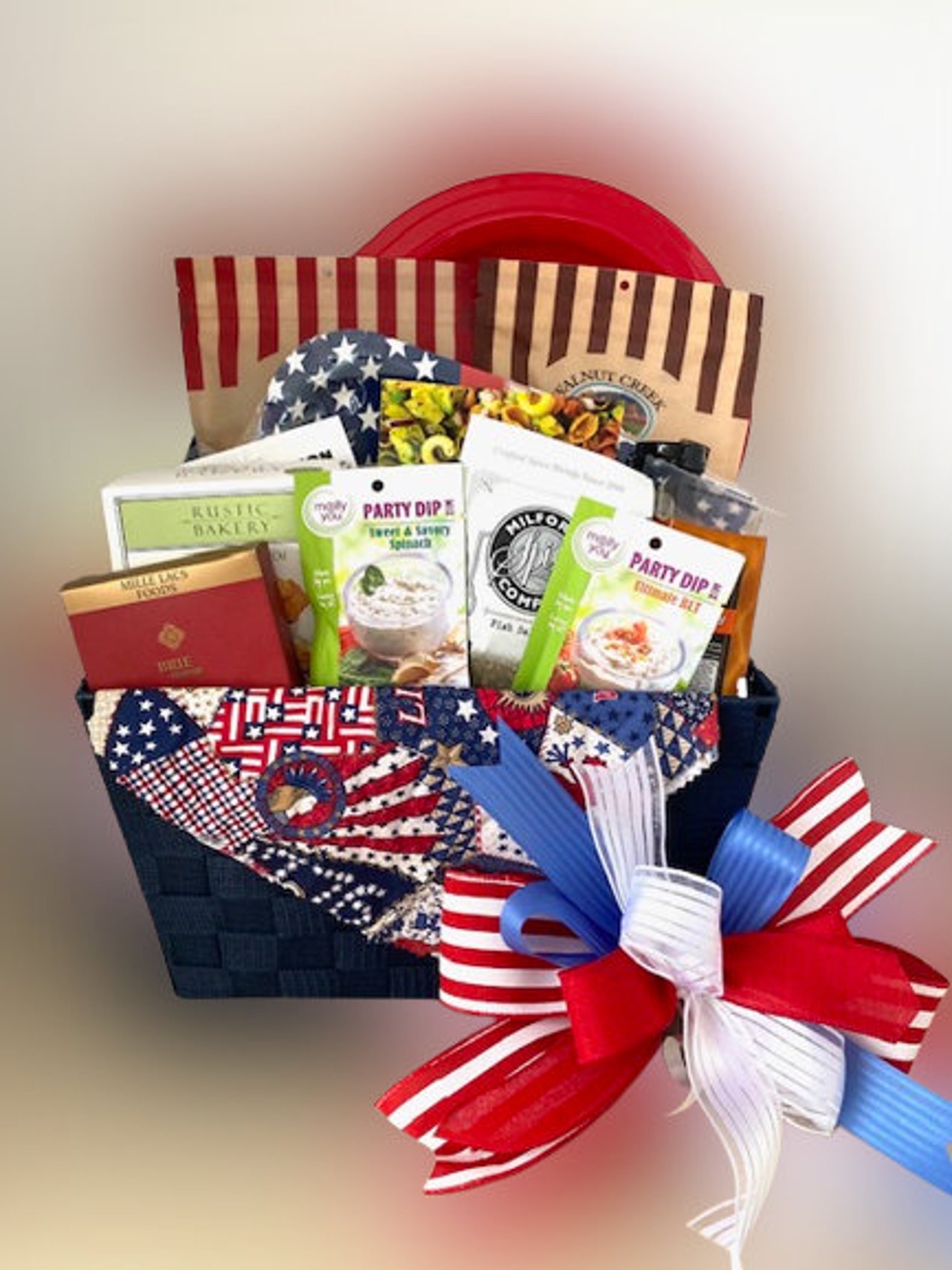 Patriotic Holiday Gift Basket, July 4rth Picnic Gift Basket, Hostess ...