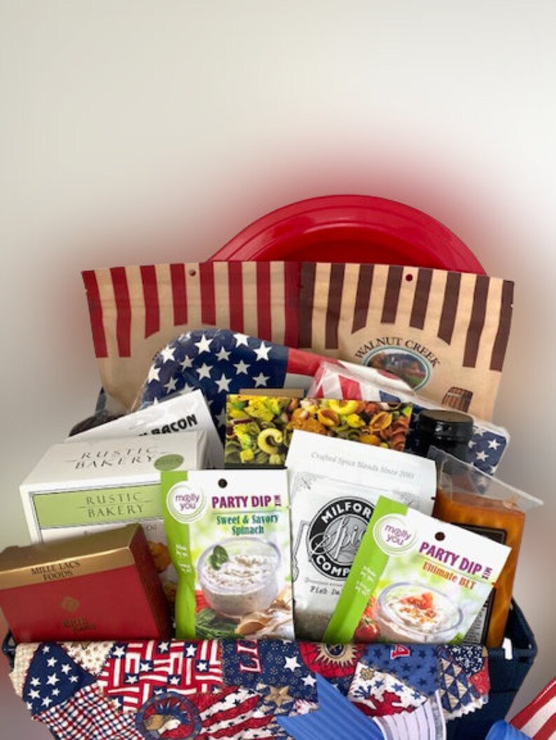 Patriotic Holiday Gift Basket, July 4rth Picnic Gift Basket, Hostess ...