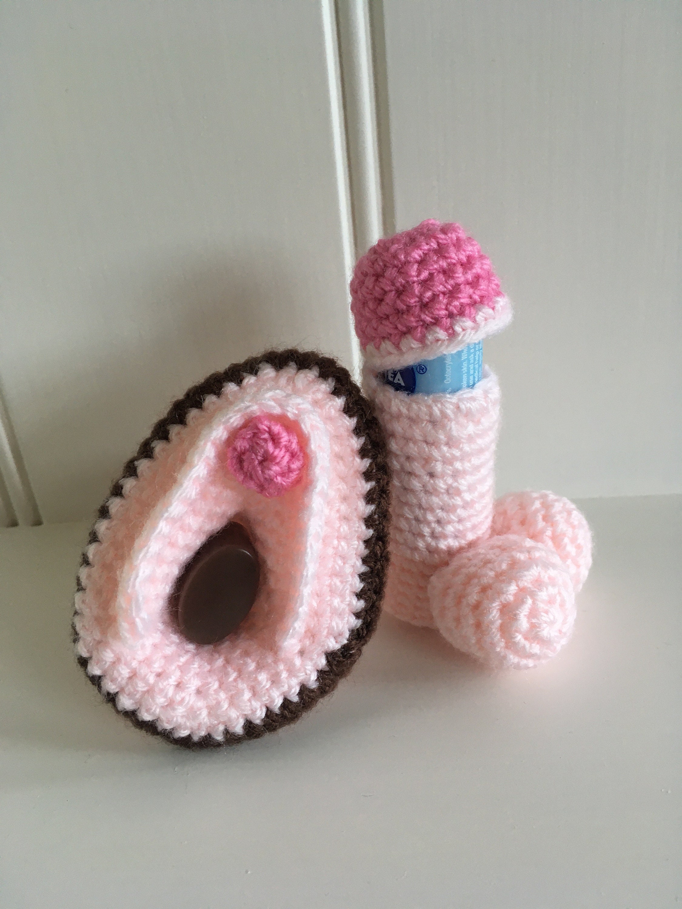 Crocheted fanny/vagina lip balm holder | Etsy