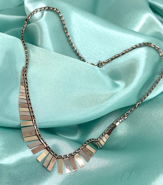 Vintage 9ct Gold Cleopatra Style Necklace - Gem