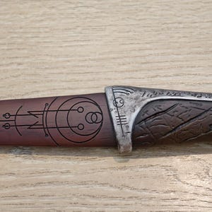 Dune Crysknife Prop: Handcrafted Resin Cast Dune Movie Cosplay Knife - Etsy