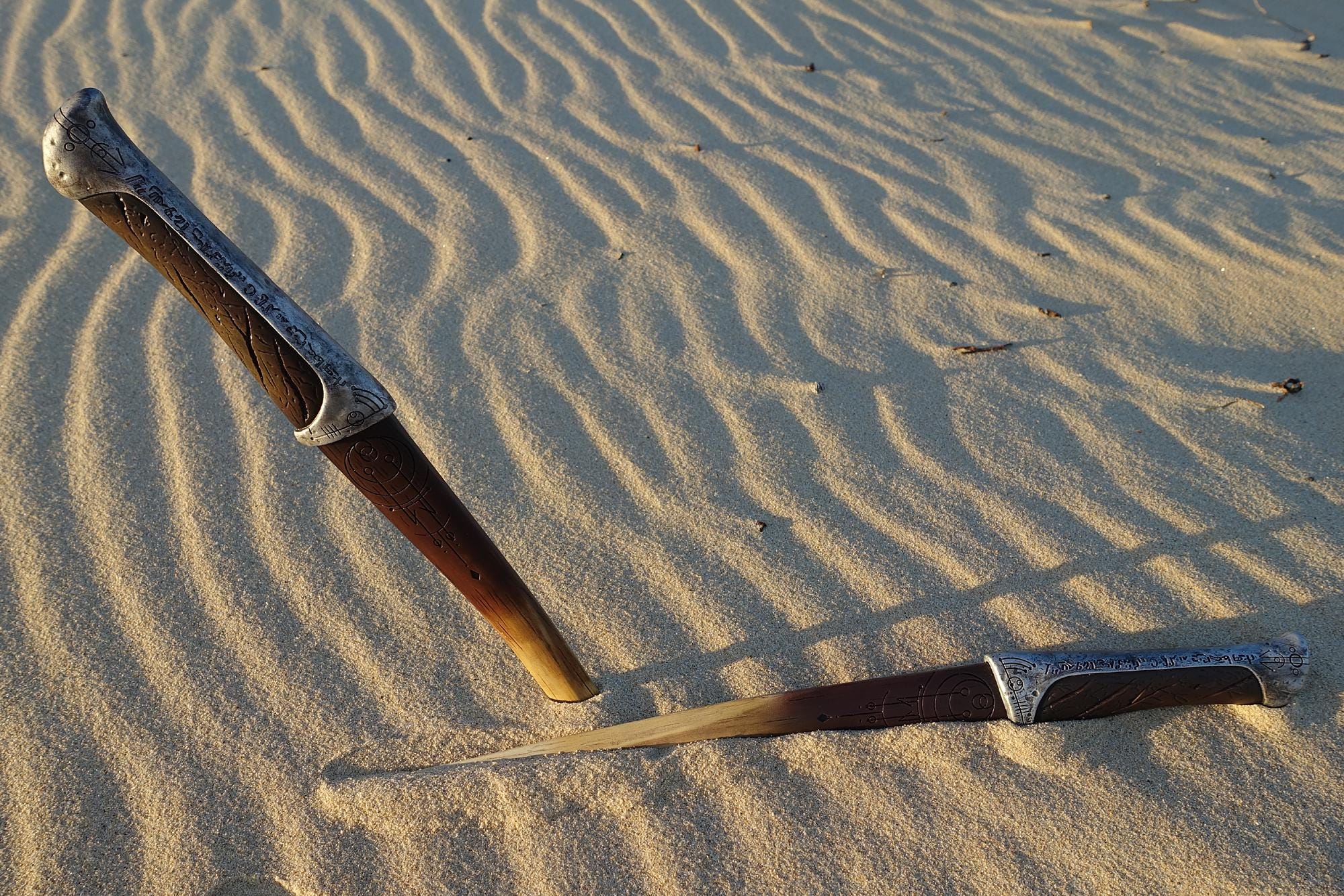 Dune Crysknife Prop: Handcrafted Resin Cast Dune Movie Cosplay Knife - Etsy
