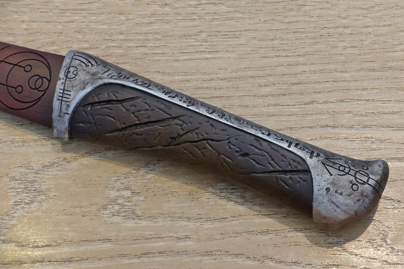Dune Crysknife Prop: Handcrafted Resin Cast Dune Movie Cosplay Knife - Etsy