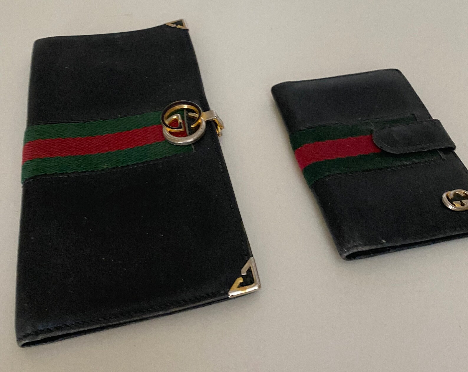 3 Piece Set - Gucci Hobo Leather Handbag, Gucci Wallet and Gucci Credit ...
