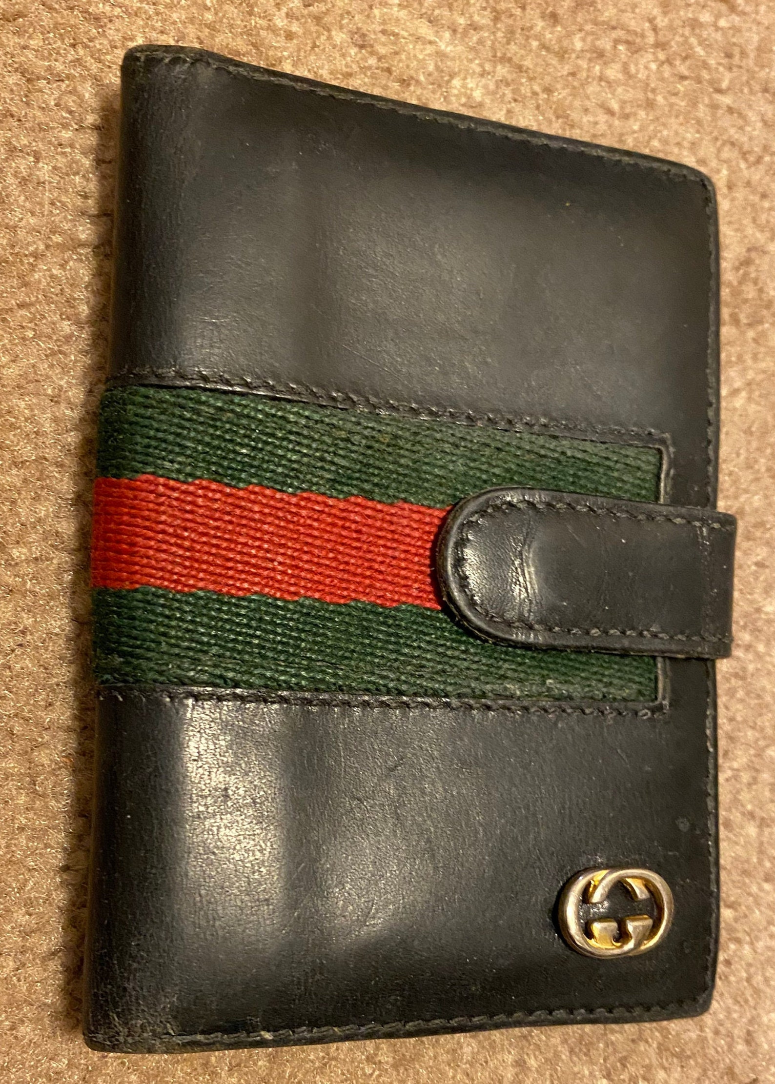 3 Piece Set - Gucci Hobo Leather Handbag, Gucci Wallet and Gucci Credit ...