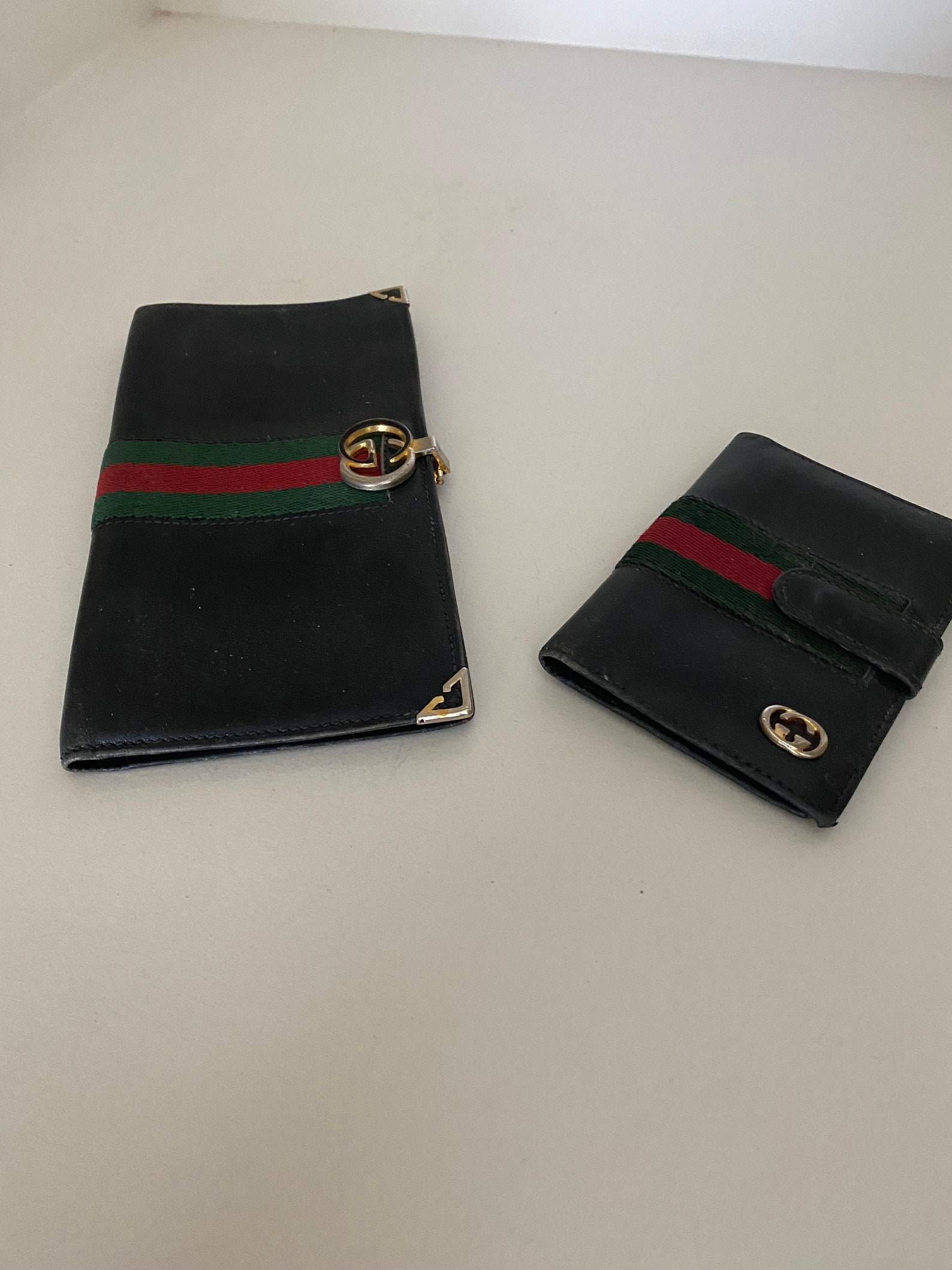 3 Piece Set - Gucci Hobo Leather Handbag, Gucci Wallet and Gucci Credit ...