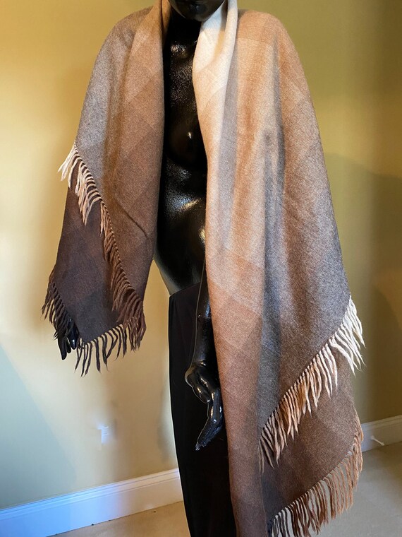 The ultimate Buffulo plaid wrap/scarf Perfect Condi… - Gem