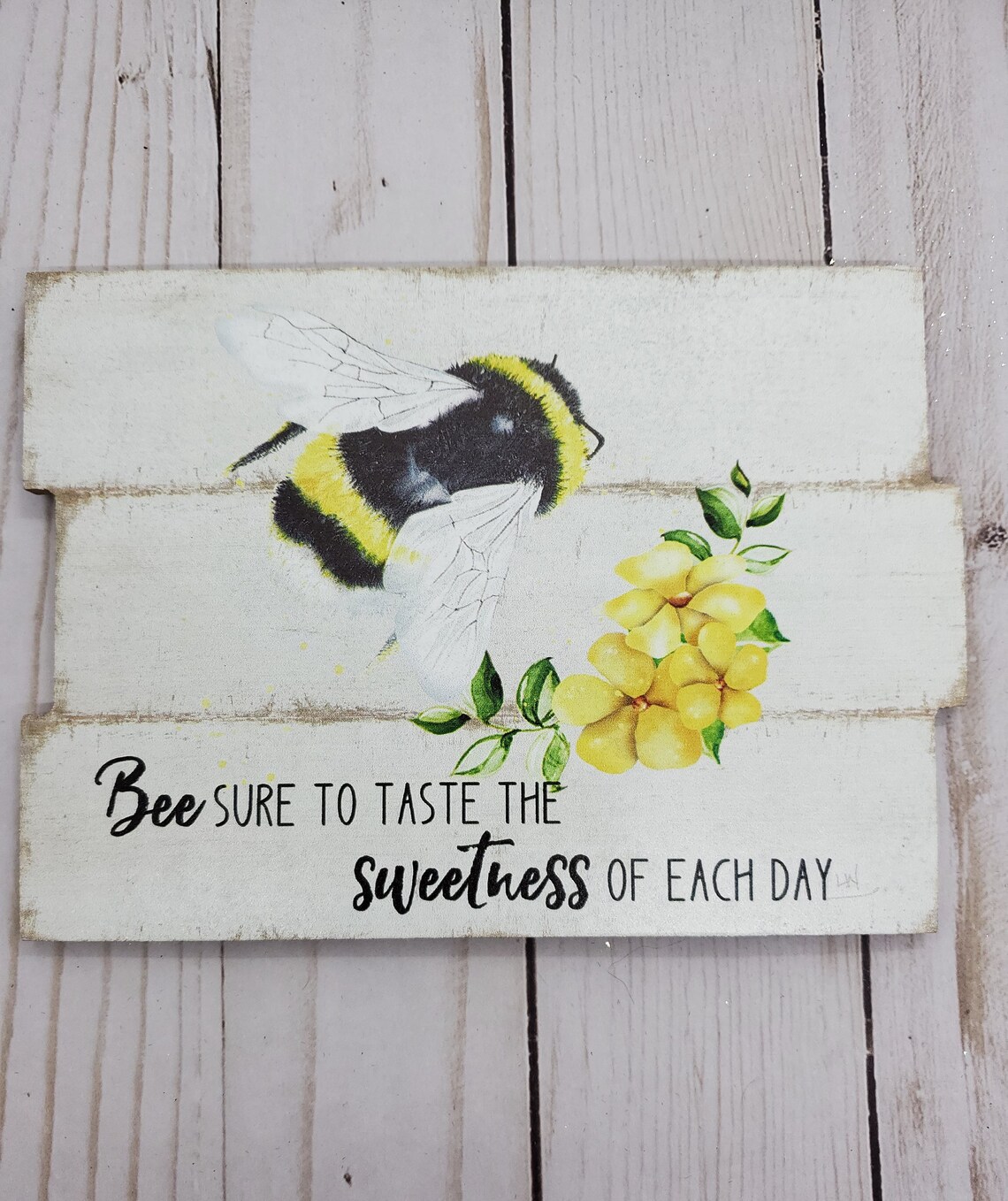 Bee Sign, Bee Home Decor, Bee Wreath Sign, Farmhouse Inspired Sign: Bee ...