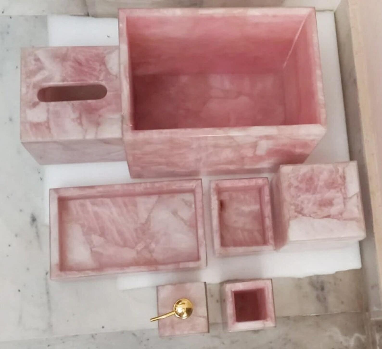 Luxury Bathroom Set With Rose Quartz, Decorative Rose Quartz Bath ...