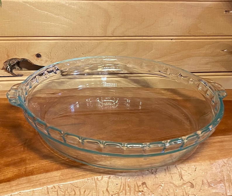 Vintage Pyrex Glass Pie Pan - Classic Kitchen Essential - Etsy