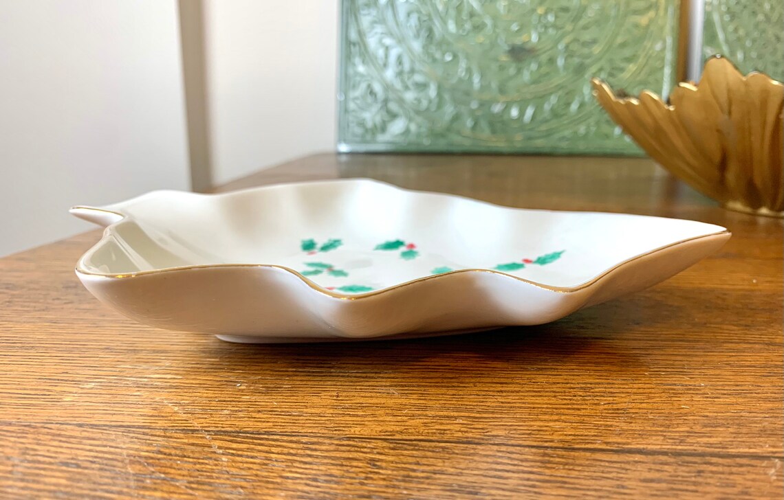 Vintage Christmas Tree Dish/plate With Holly Pattern and Gold - Etsy