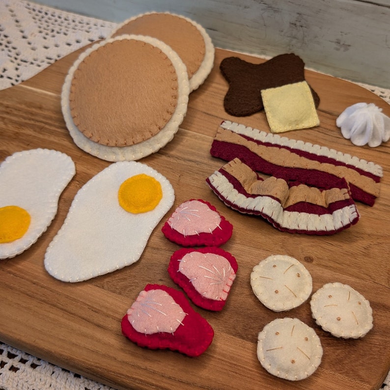 Felt Pancake Breakfast Set: Plush Play Food, Kitchen Pretend Play (14 ...
