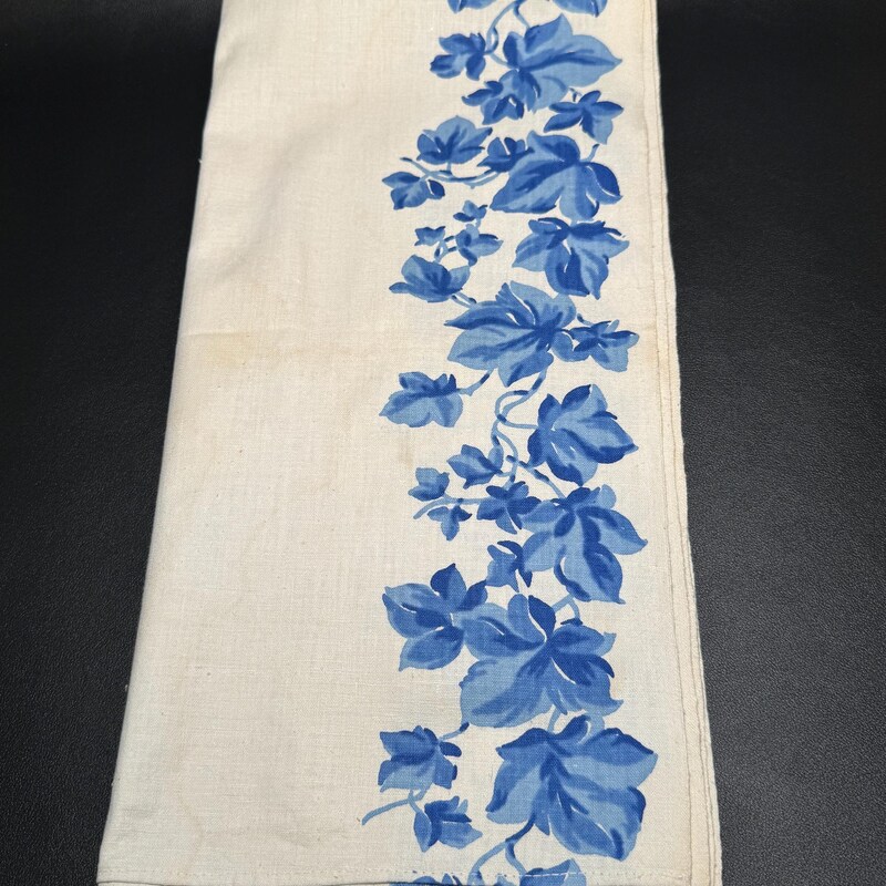 Ivy Tablecloth - Etsy