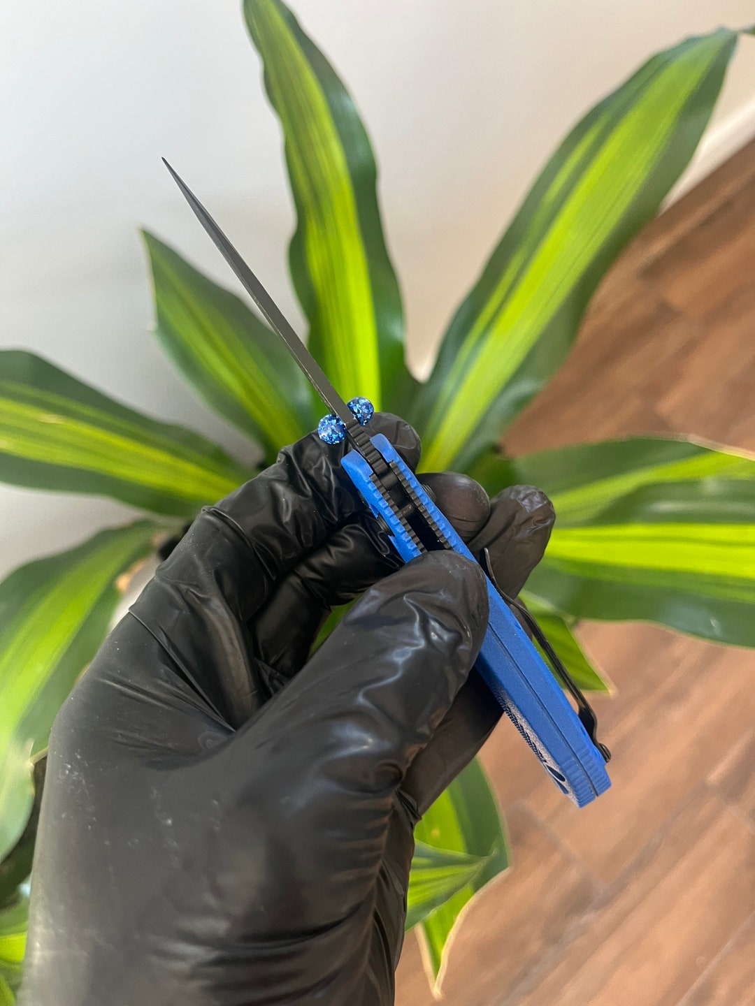 Benchmade Griptilian • Blue CRYSTAL EYES Thumb Stud • Lightweight ...