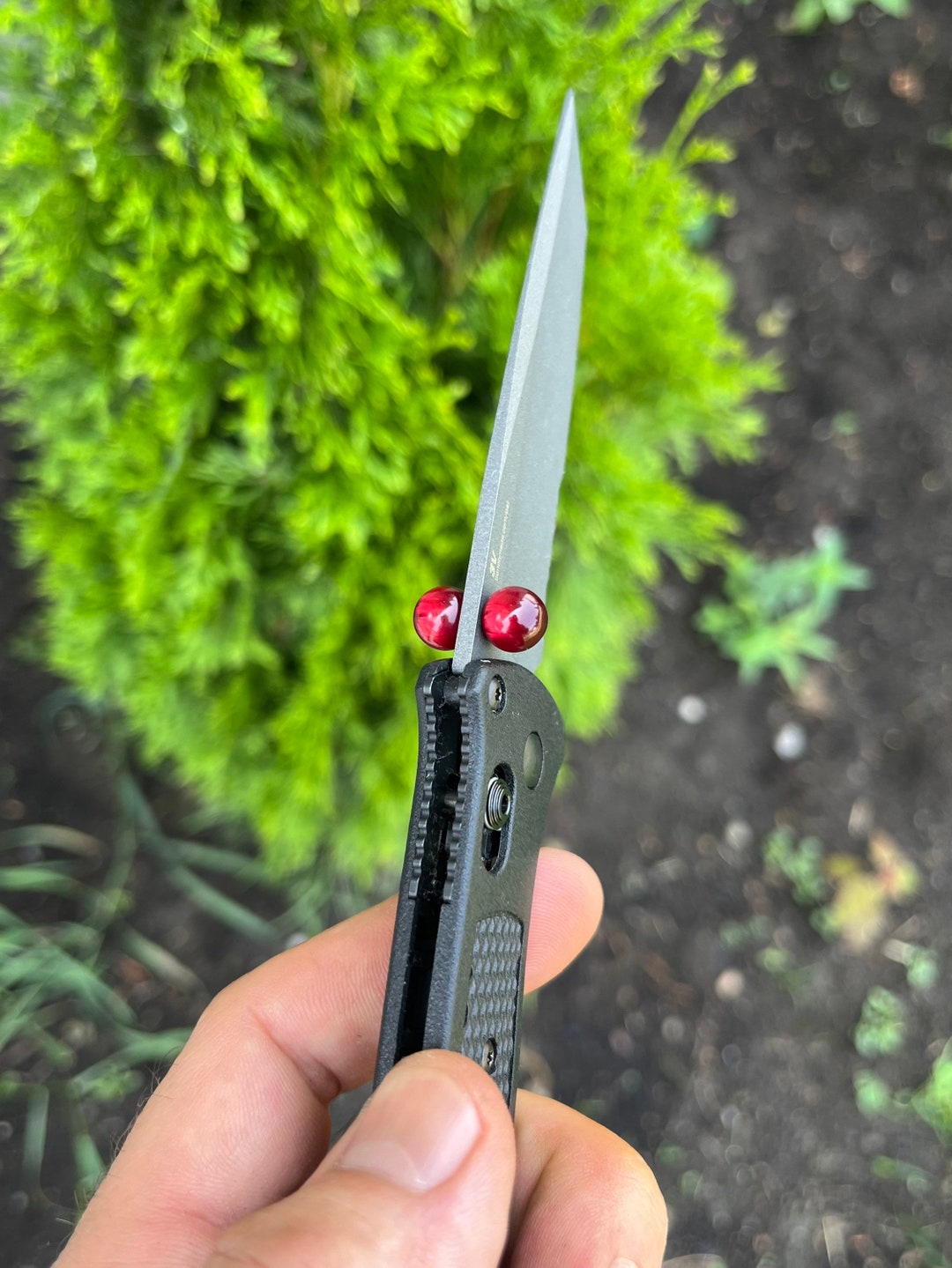 Benchmade Bedlam 860 Double EYES Red Thumb Stud More Compatibility in ...